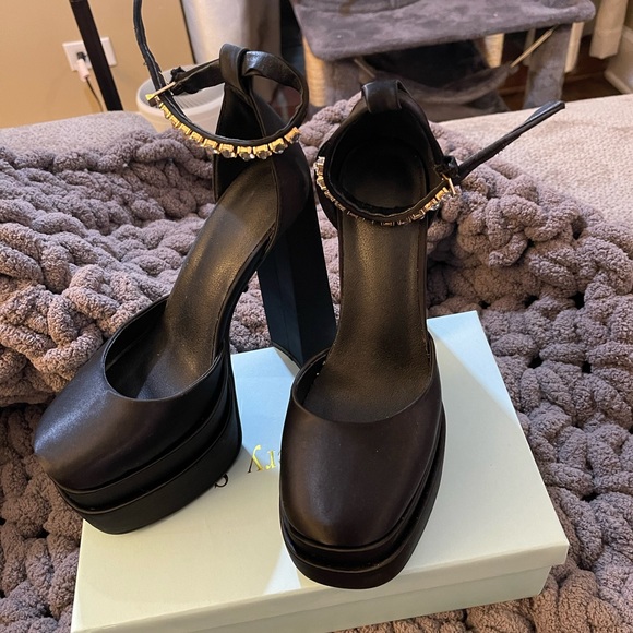 Shoes | Gorgeous Chunky Platform High Heels | Poshmark